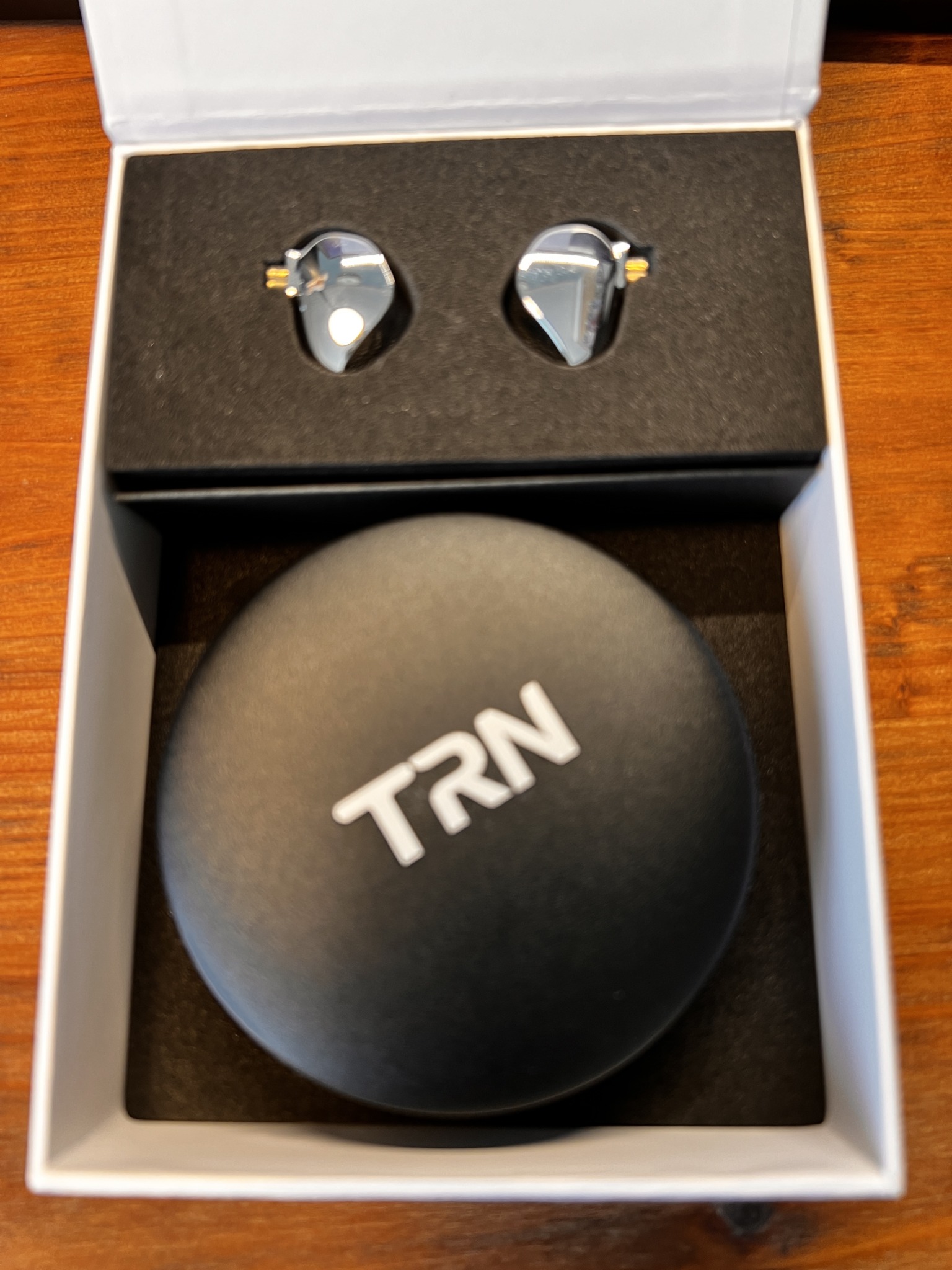 TRN VX Pro レビュー！解像度のバケモノあらわる！