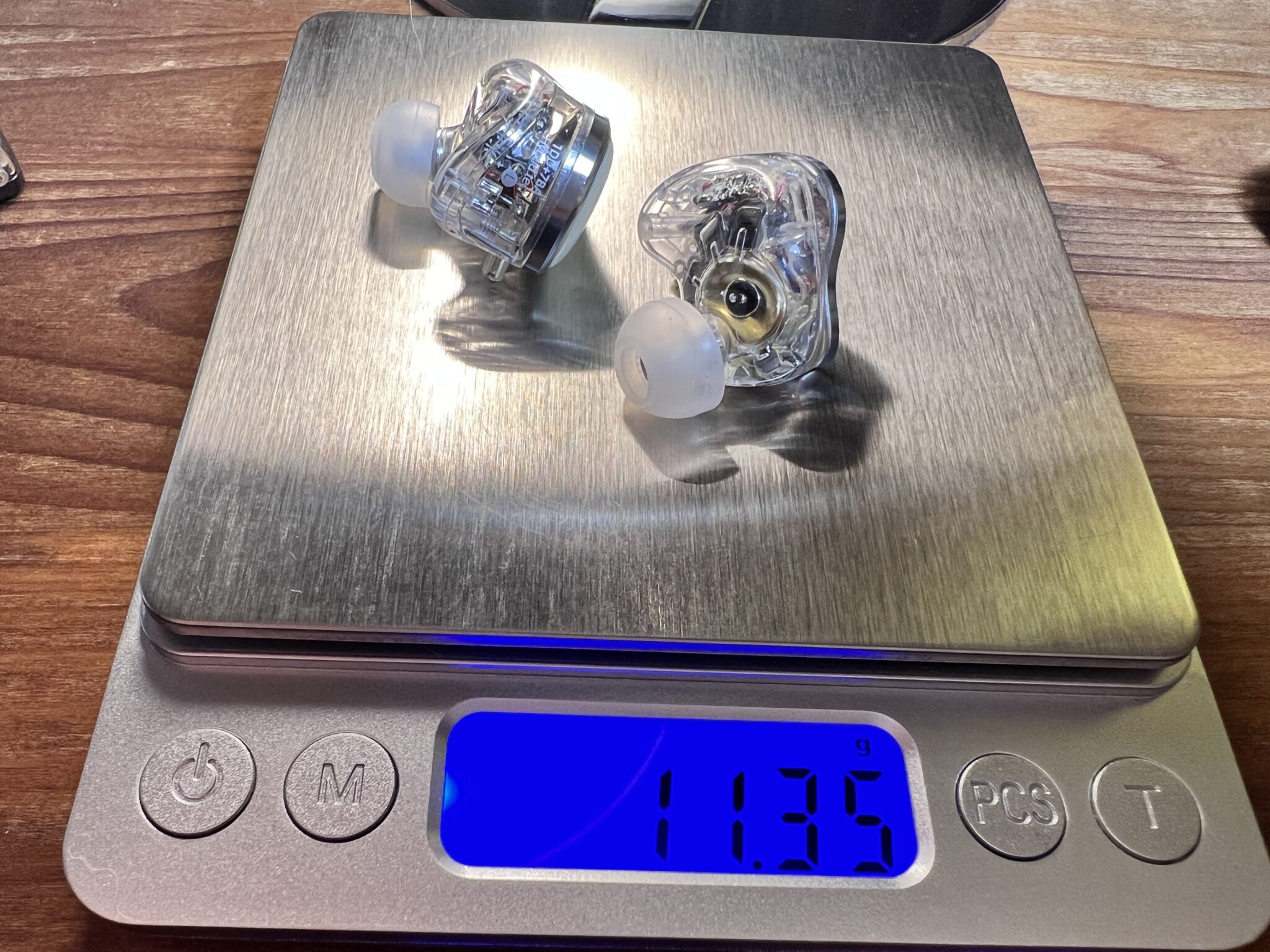 KZの傑作対決第1弾！【ZAS VS ZAX】デザイン音質徹底比較！ | さいとも音ガジェブログ